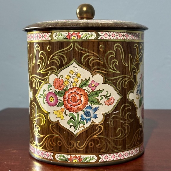 Daher | Accents | Vintage Designed By Daher Tin Container England Long ...